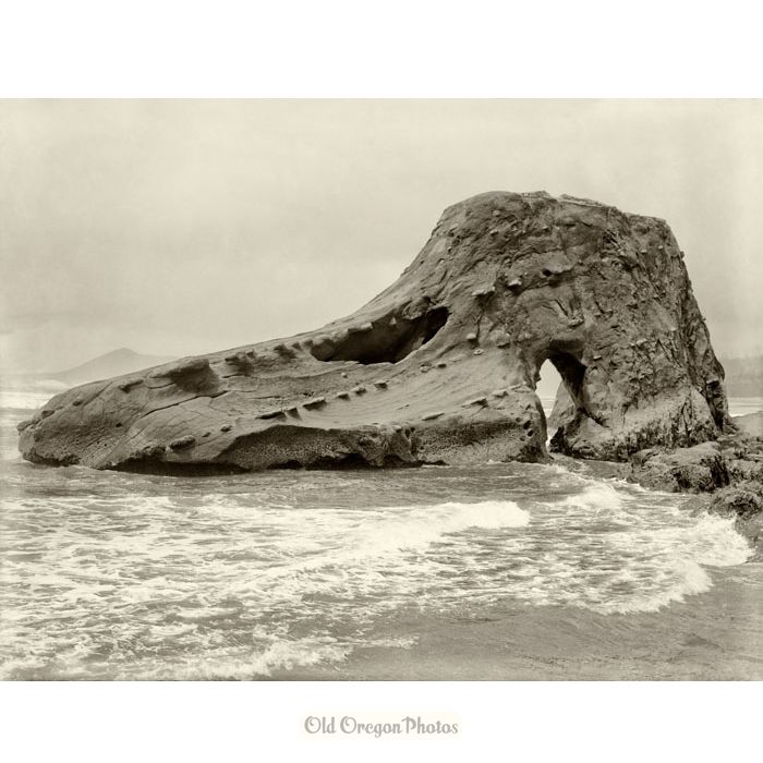 Jump Off Joe, Near Newport - c. 1910